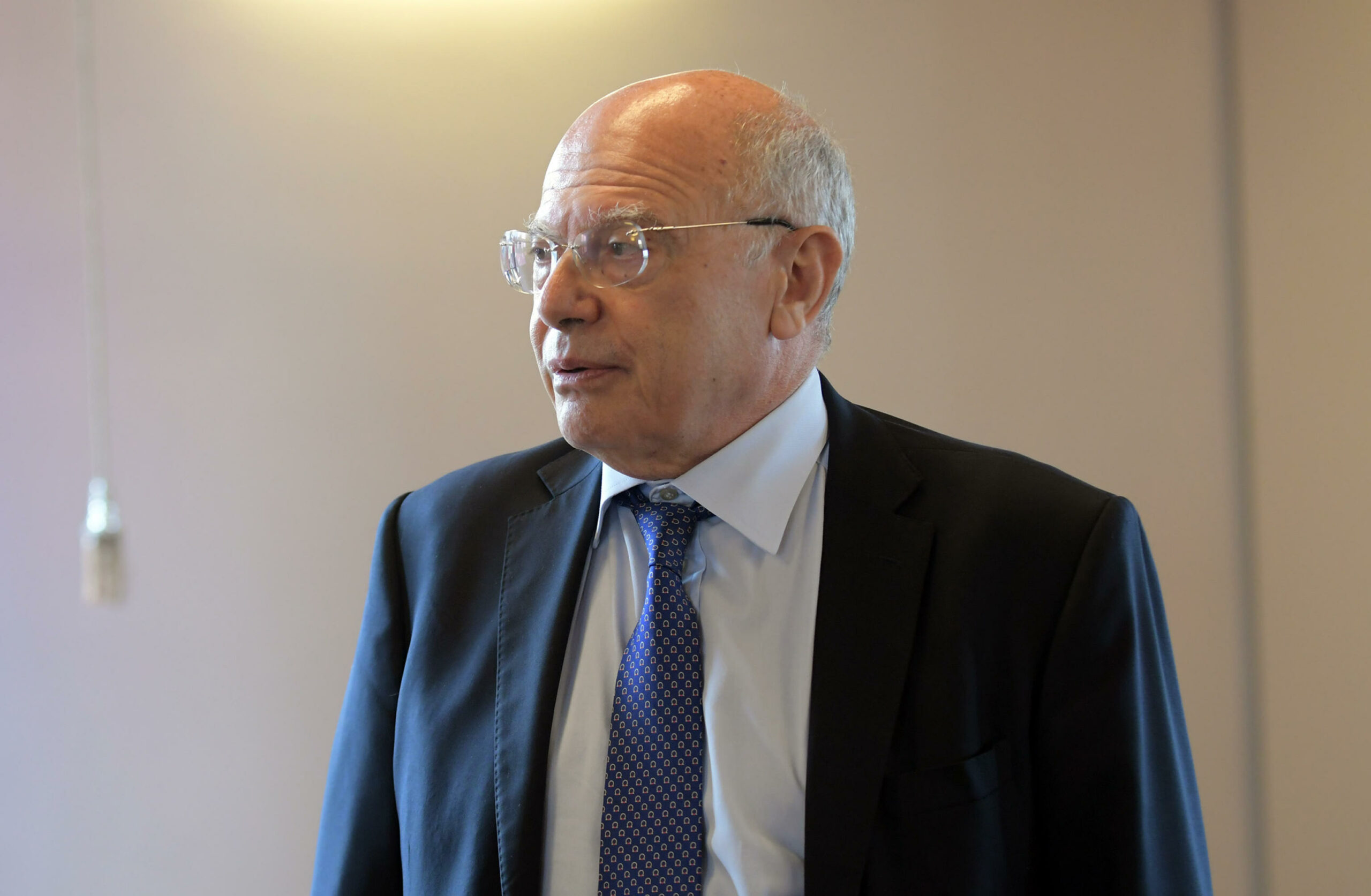 Coronavirus, il professor Galli: "Il protocollo FIGC non regge"