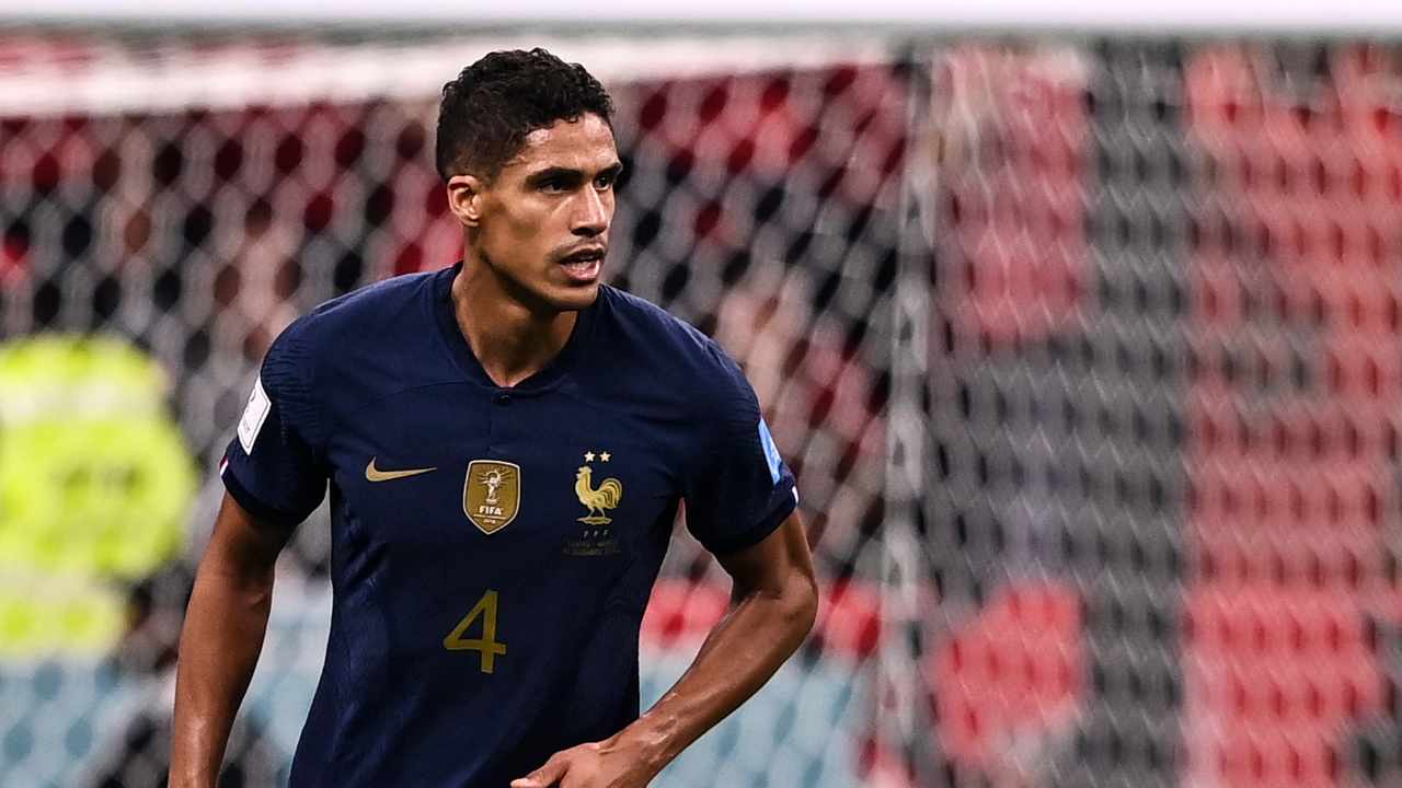 Occasione Varane, con il Manchester è finita | Chiamata dall'Italia ...